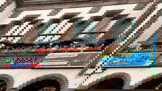 SC Freiburg Frauenmannschaft lässt sich feiern | Radio Regenbogen